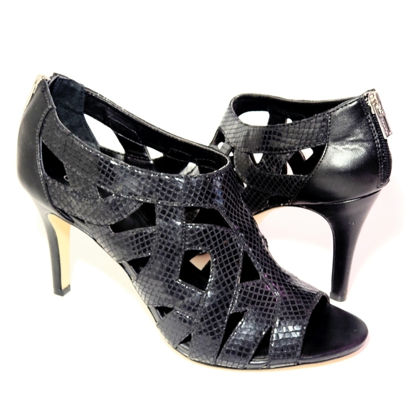 Calvin Klein | Shoes | Calvin Klein Pump Kiani Lux Snake Black Sz 95 ...